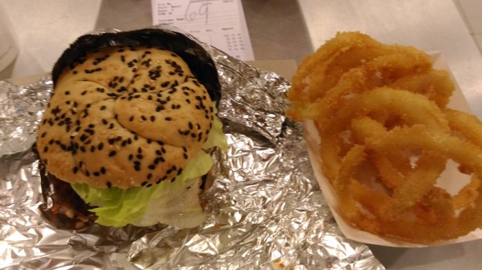 Burger Month: Army Navy’s Burger with Bacon and Cheese | 3rd World Geeks